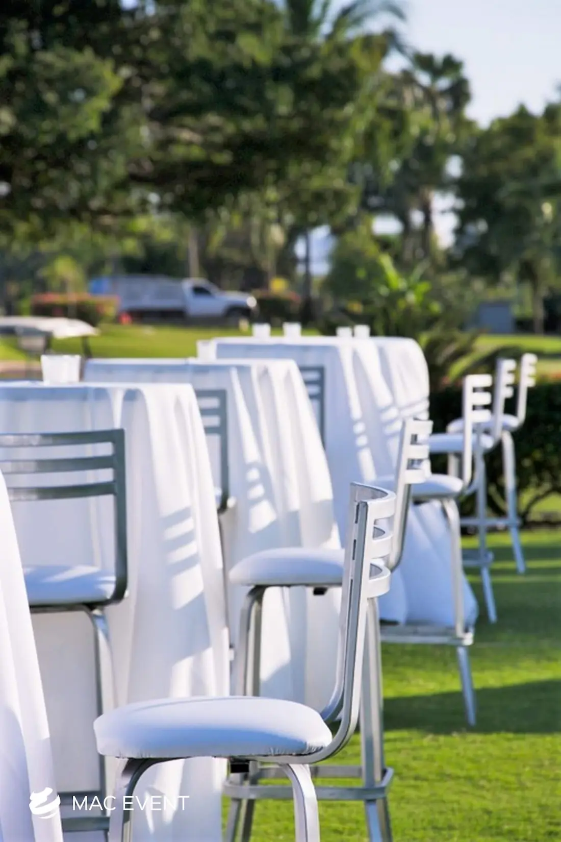 Classic Bar Stool in Cancun: Weddings, Parties, Corporate Events