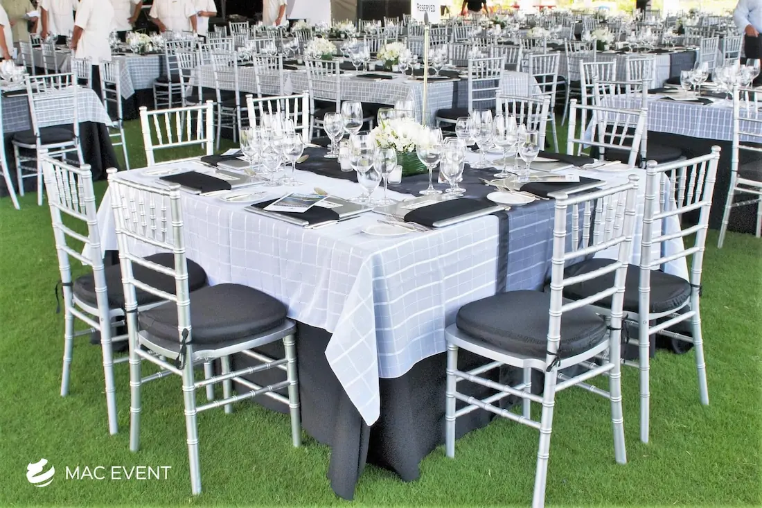 Square Table in Cancun: Weddings, Parties, Corporate Events