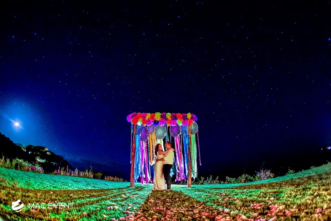 Arch in Cancun for Weddings & Events
